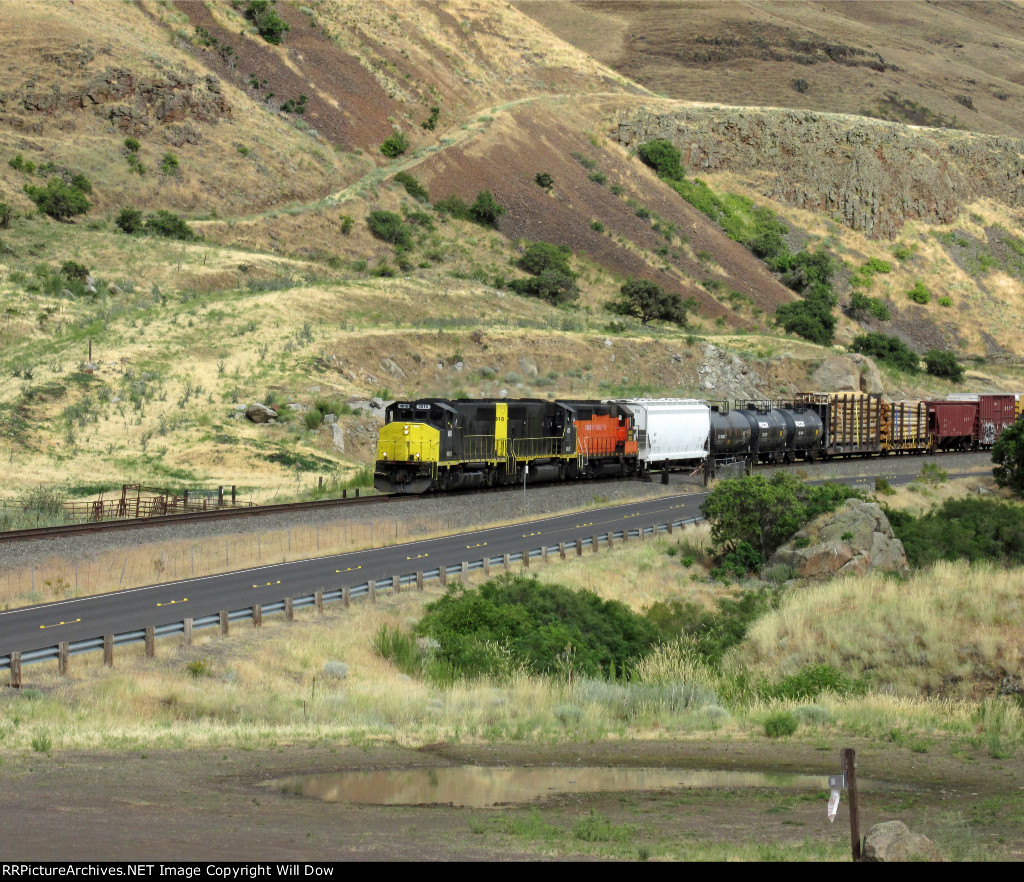 WAMX 4016 Heading West